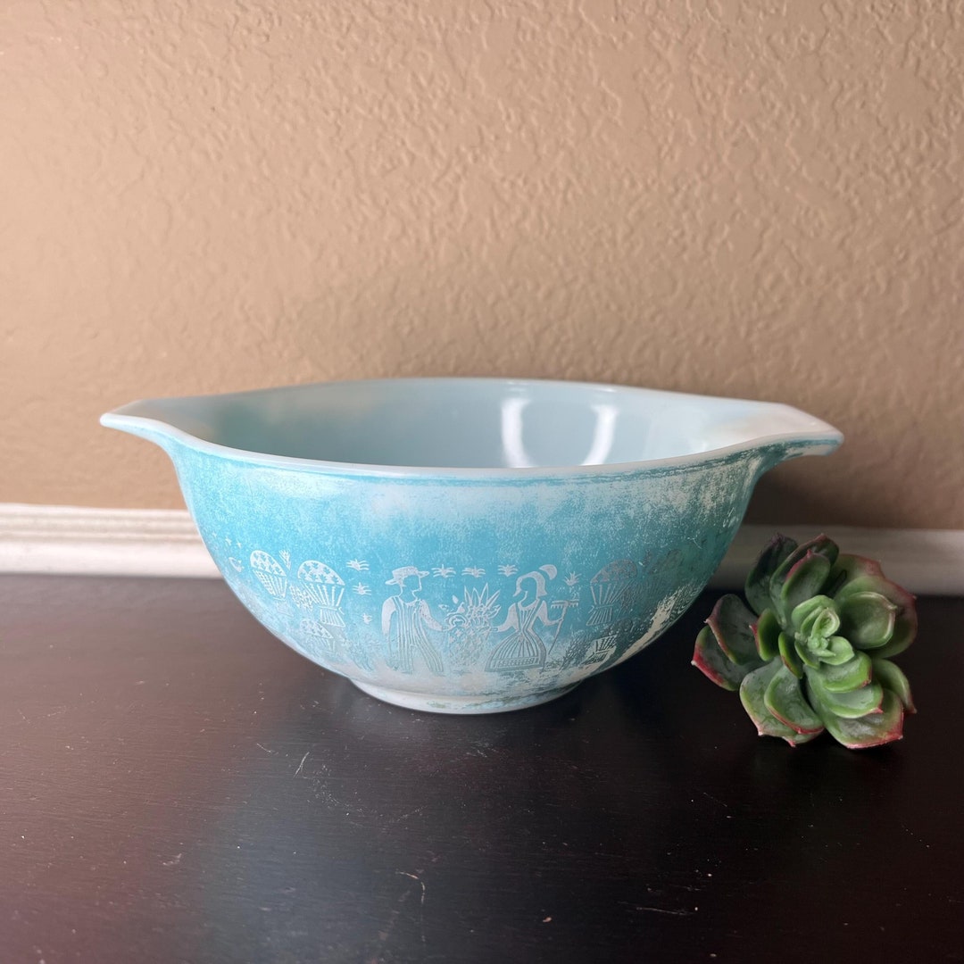 Vintage 1950's DWD Pyrex Amish Butterprint Cinderella 442 Bowl, 1.5 ...