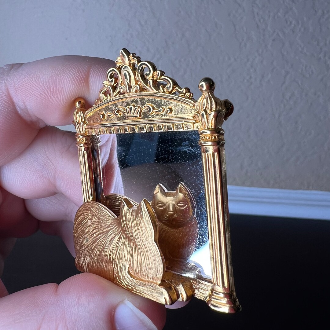 Vintage Cat Looking in Mirror 3-D Brooch, Gold Tone Estate Jewelry ...