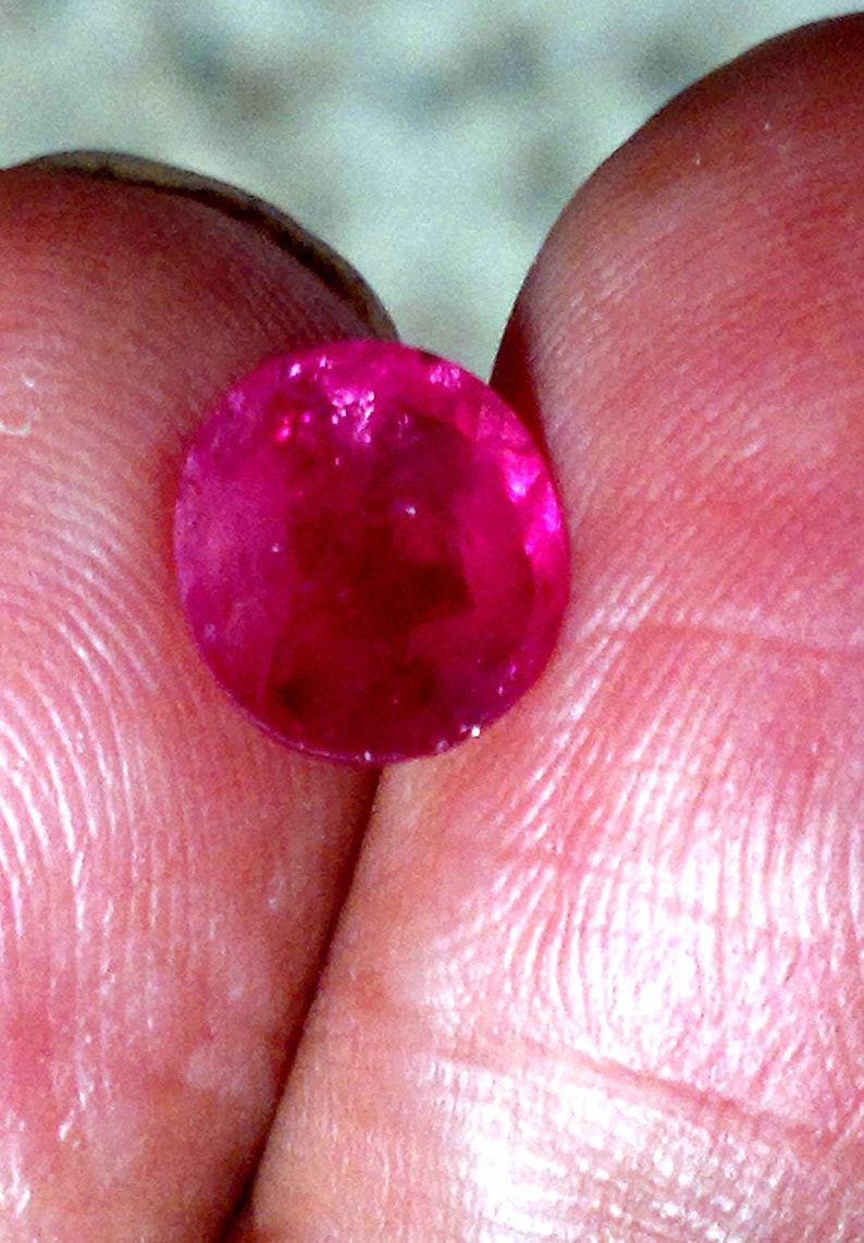 1.93 Ct. Roundish Oval Madagascar Ruby I.G.I Certified. Top - Etsy