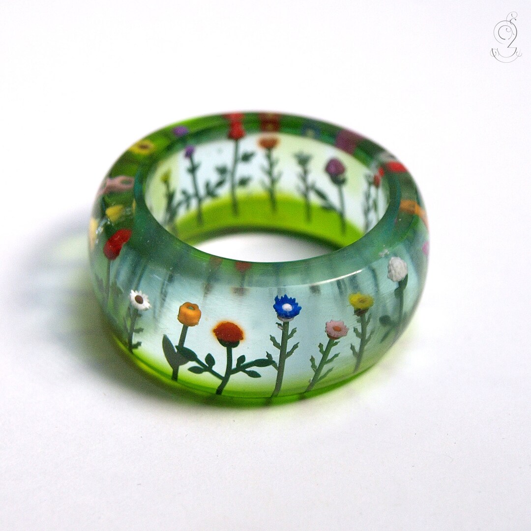 Romantic Colorful Flower Ring With Colorful Miniature Flowers in Cast ...