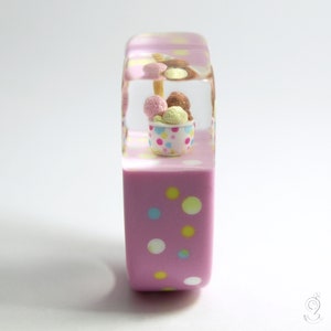 Irresistible Ice Cream Ring "ice Cream Bomb" With a Delicious Ice Cream ...