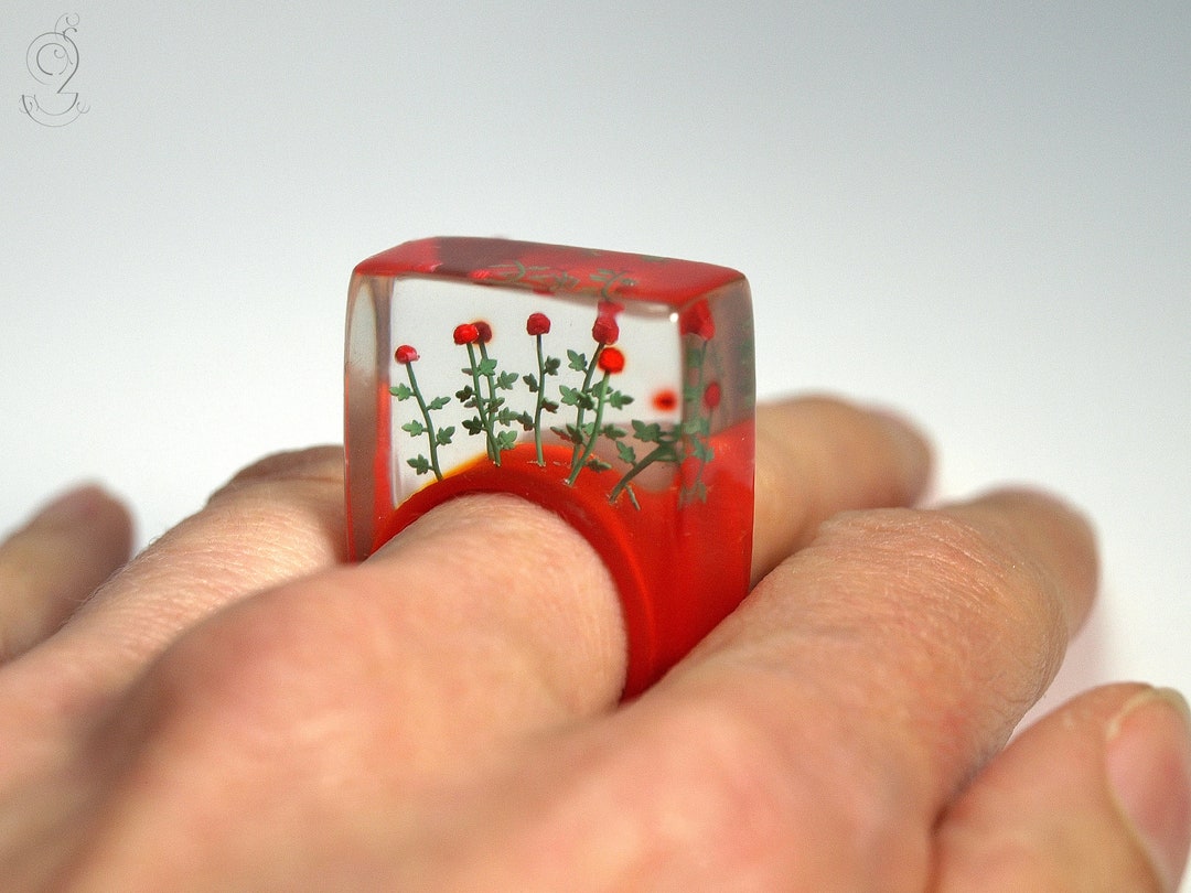 Red Roses Romantic Flower Ring With Red Mini-roses on a Scarlet Ring ...