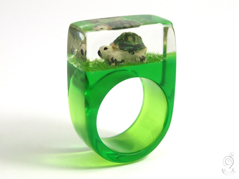 Turtle Majestic turtle ring with a small brown-beige turtle | Etsy