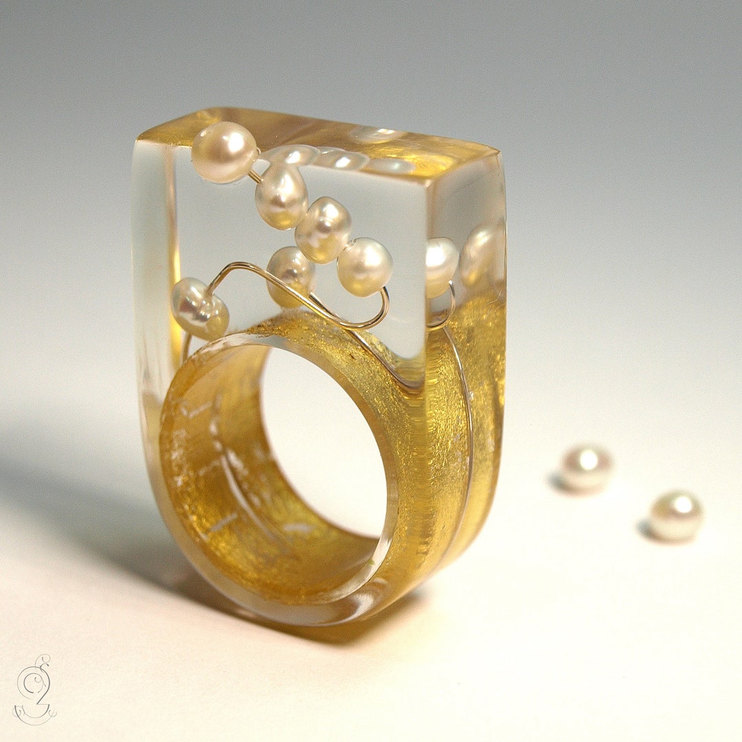 Pearl Ring Round View – Abstract Resin Ring With Real White Pearls on a ...