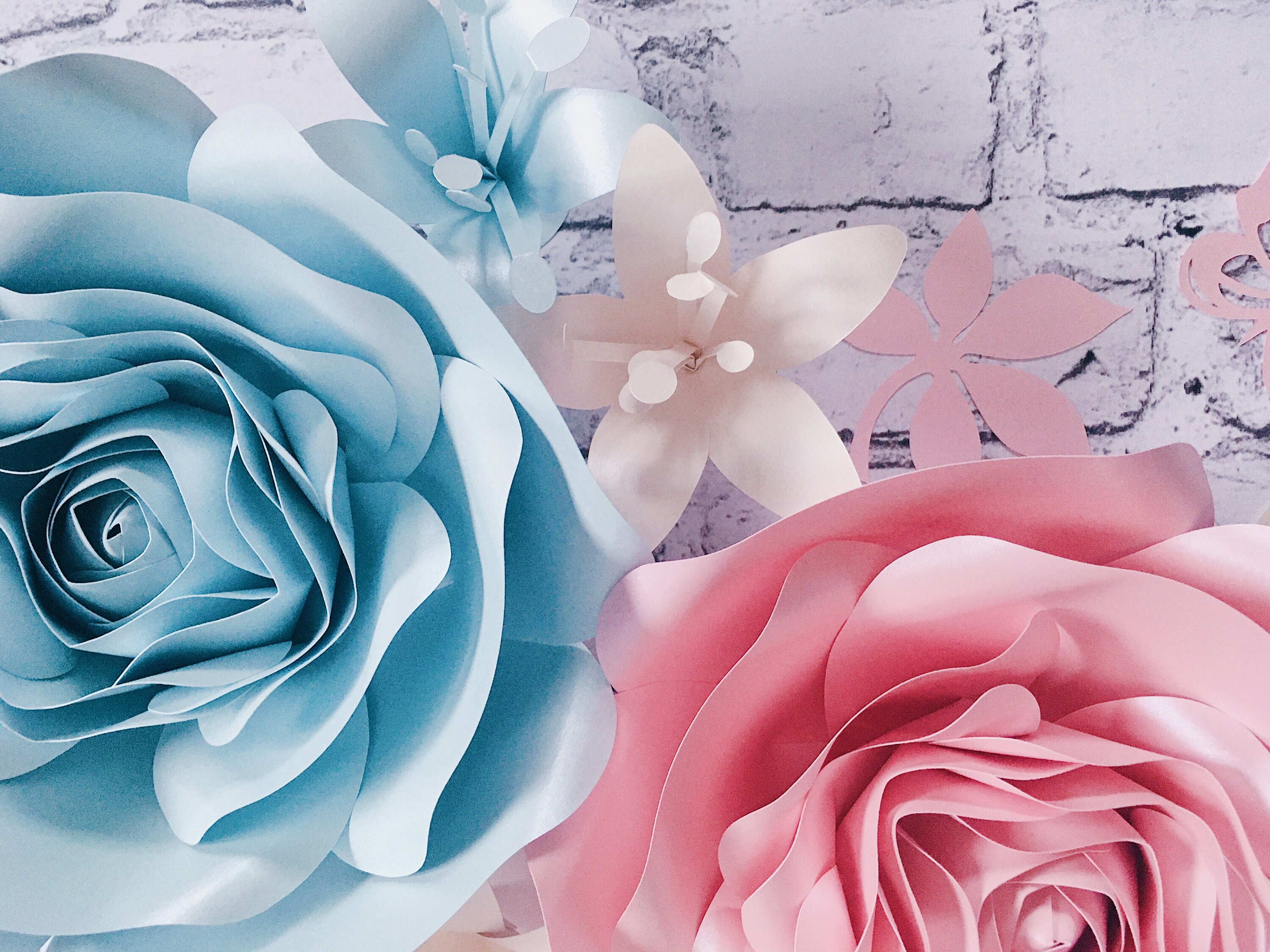GIANT PAPER FLOWERS Decor, Large Flower to Hang on Wall, Roses Wall Art ...