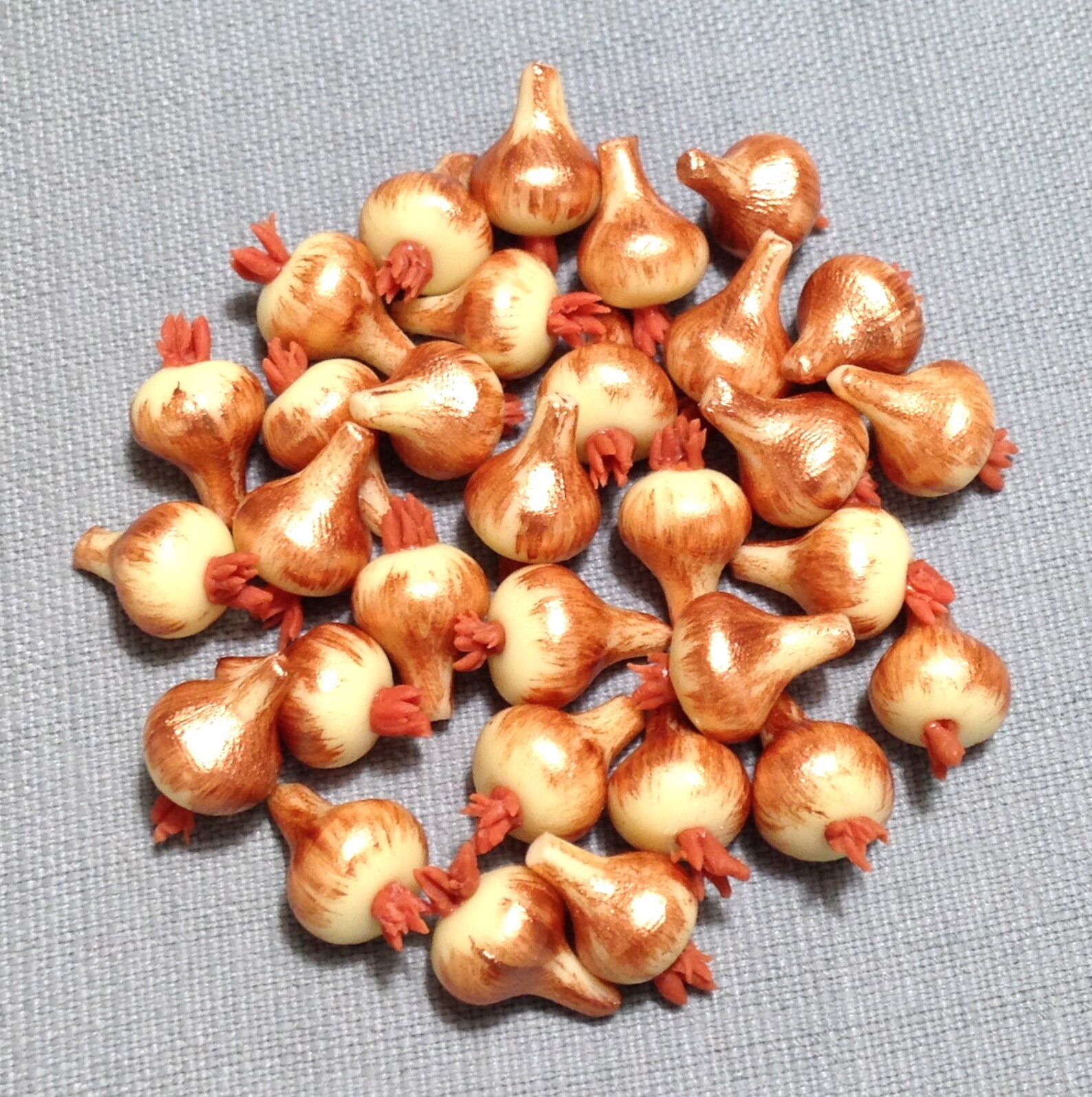 20 Miniature Dollhouse Onions Clay Polymer Onion Bulbs | Etsy