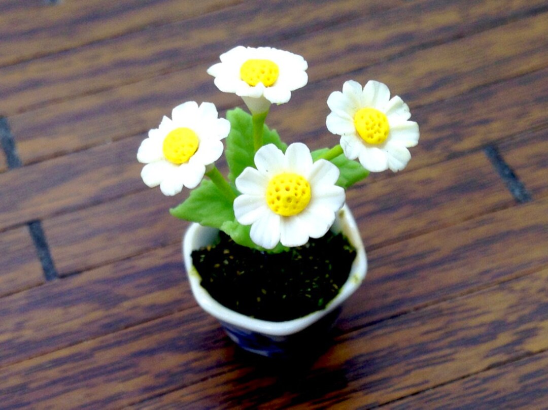 Artificial Miniature Dollhouse Flower Plant Daisy White Green Clay ...