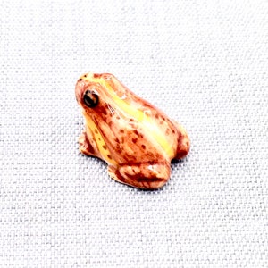 Miniature Ceramic Frog Toad Mini Baby Reptile Animal Cute Little Brown ...