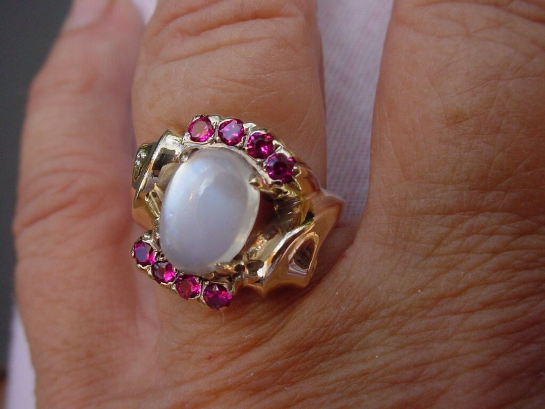 Vintage Moonstone and Ruby Art Retro Ring in 14k Yellow Gold 1940's - Etsy