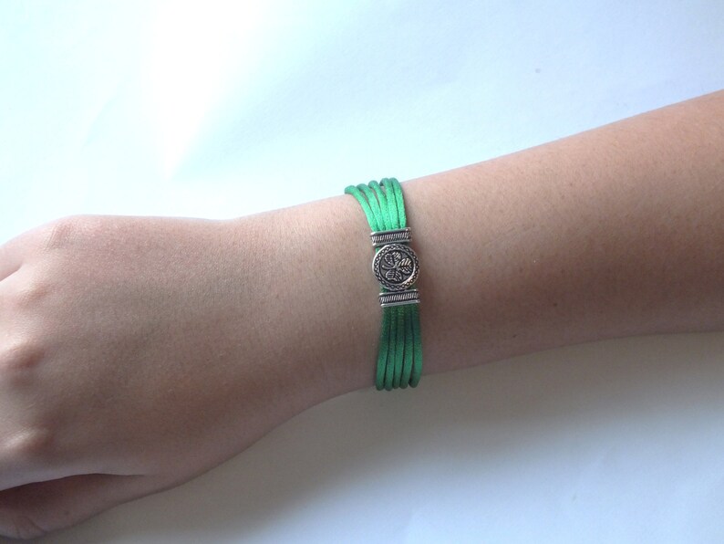 St Patricks Day Bracelet Clover Bracelet Green Silk Cord Bracelet Irish ...