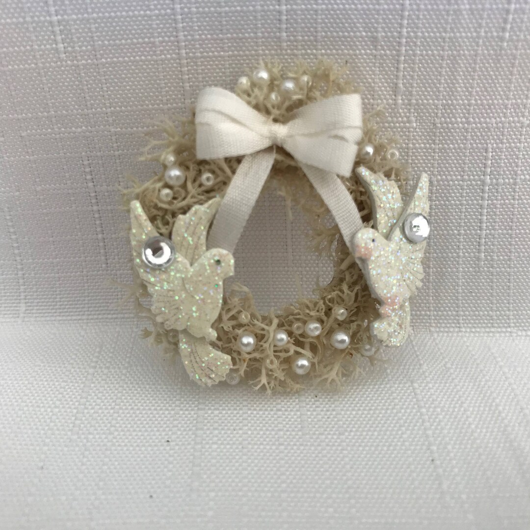 Wedding Wreath W Doves Holding Ribbon - Etsy