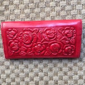Red Leather Wallet, Roses,tooled Leather,red Rose,rose Wallet - Etsy