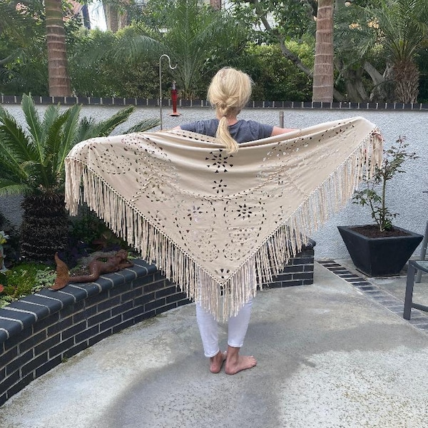 Spanish Shawl - Etsy