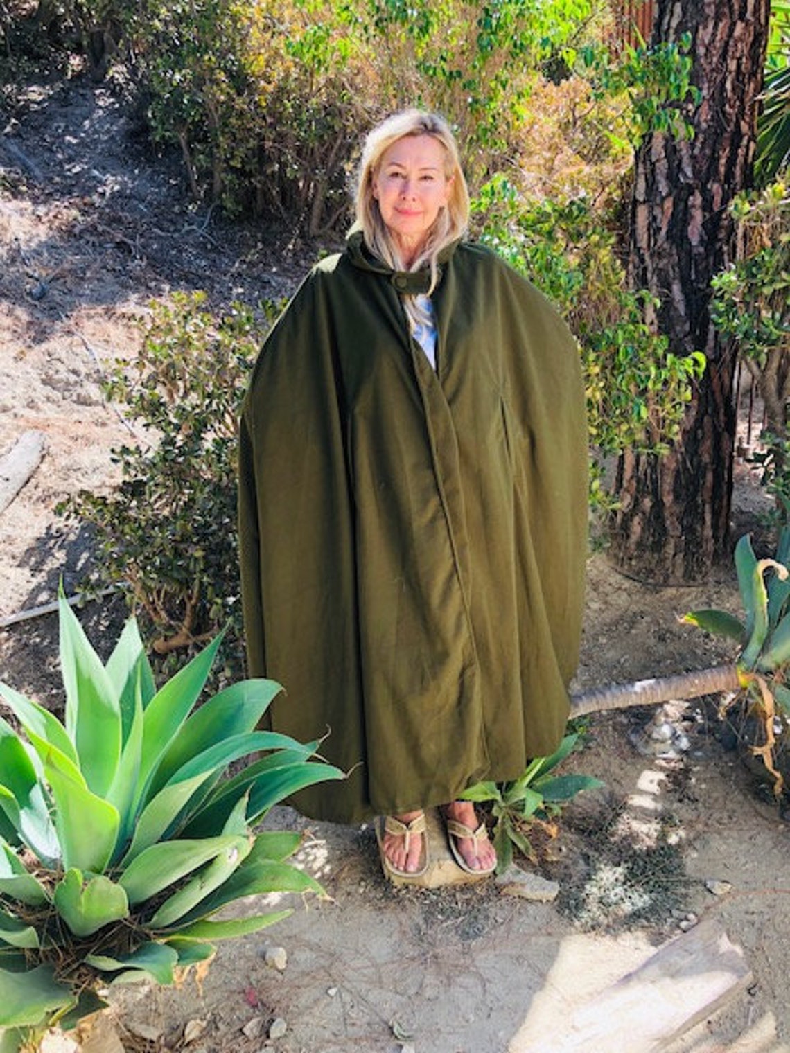 Large green hooded Cape cloak hunter green | Etsy