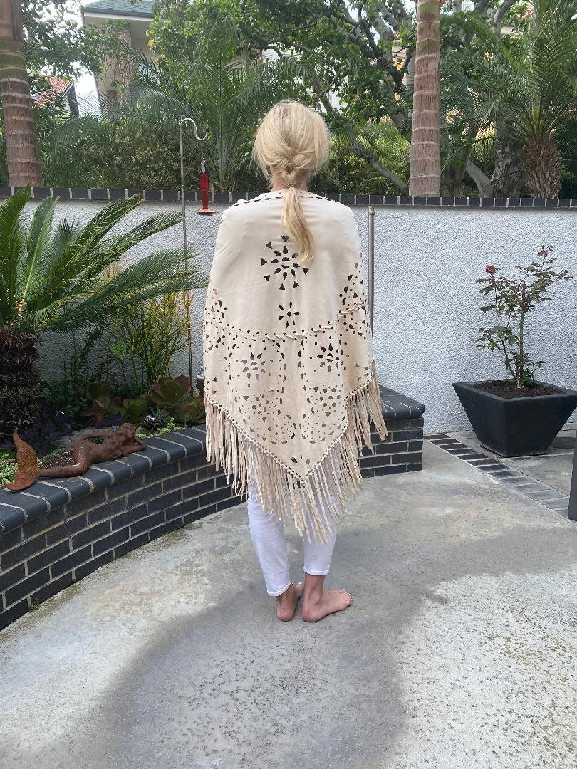 Gorgeous Flowy Ultra Suede Shawl, Shawl, Wrap, Tan, Cream, Fringed ...
