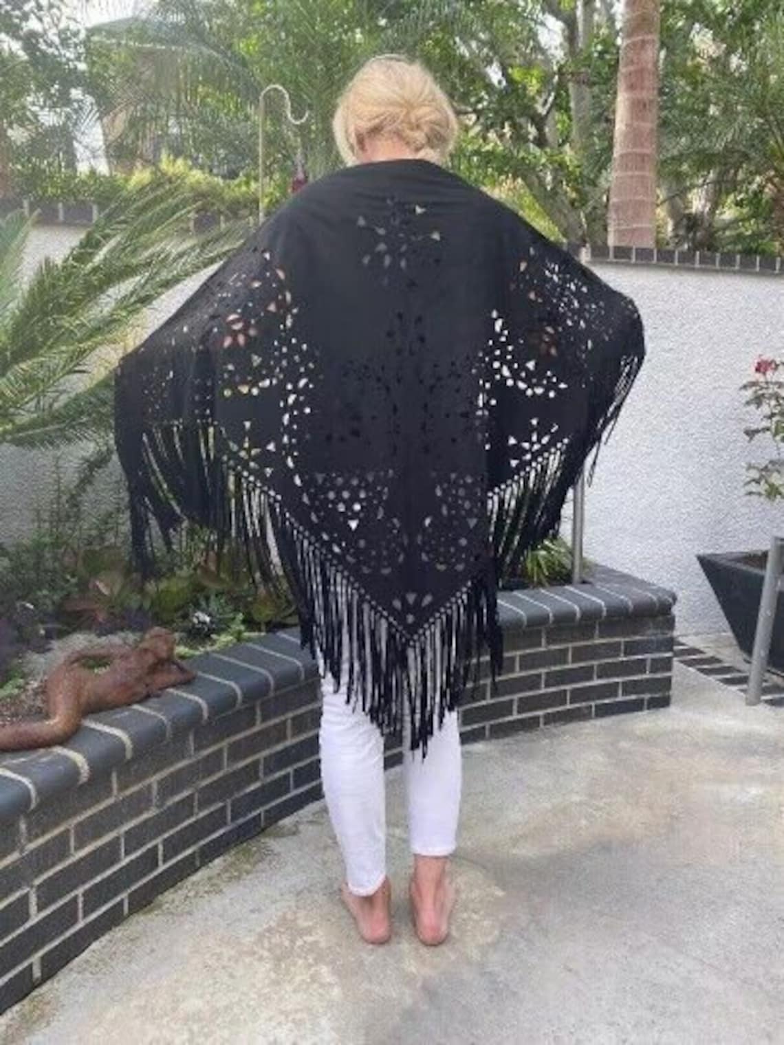 Gorgeous Flowy Ultra Suede Shawl, Shawl, Wrap, Black, Fringed, Piano ...