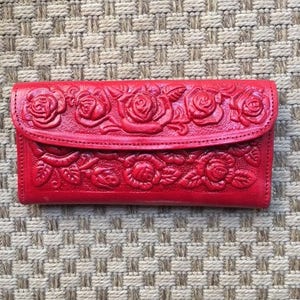Red Leather Wallet, Roses,tooled Leather,red Rose,rose Wallet - Etsy