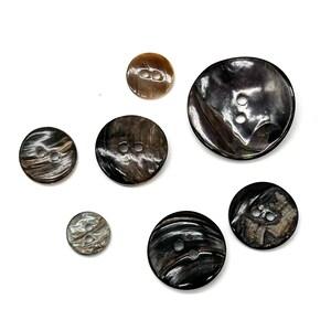 12 Vintage 2-hole Mussel Shell Buttons in Brown or Blue | Antique ...