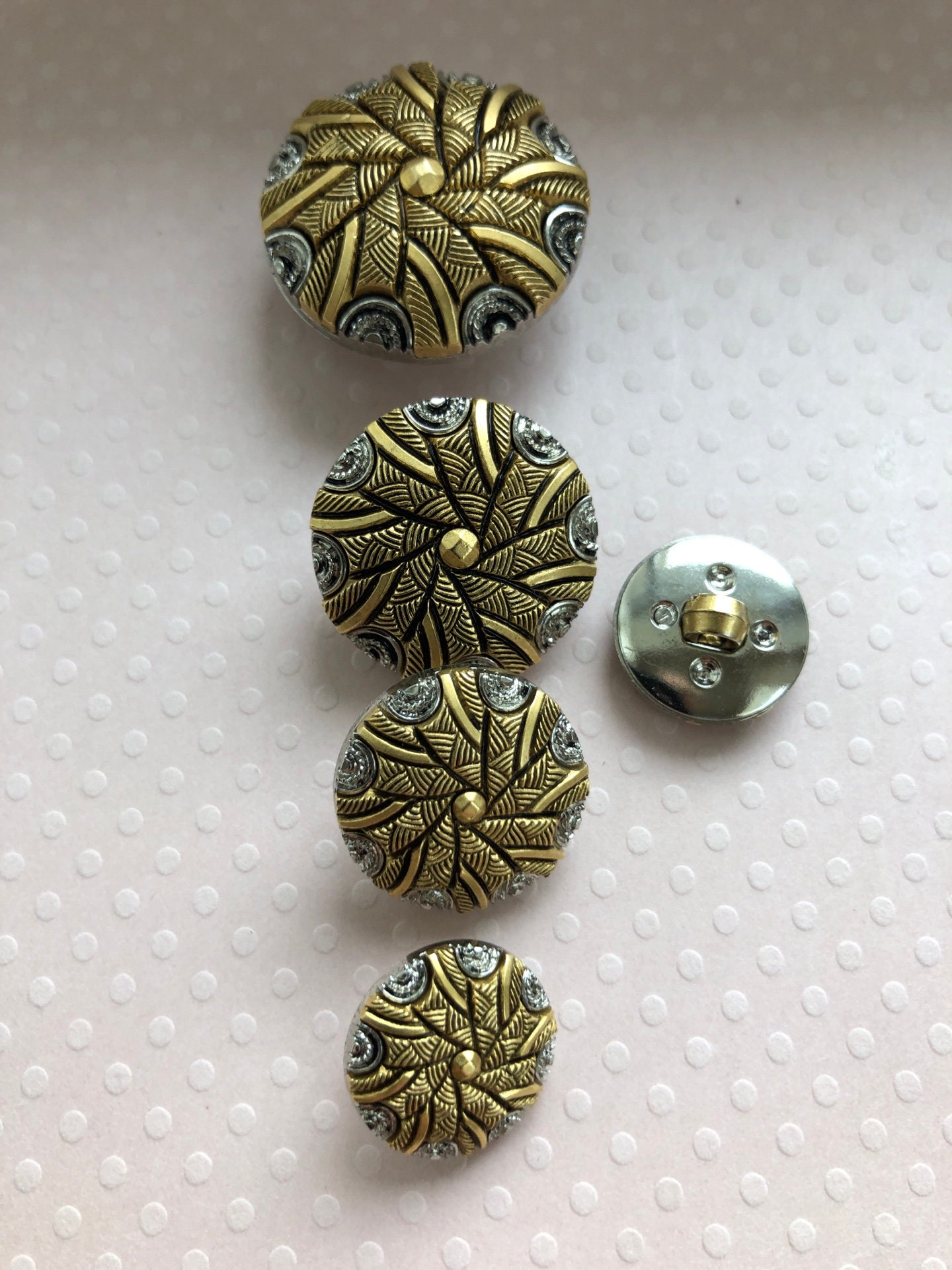 Craft Supplies & Tools Two Dozen Glass Shank Ball Buttons Sewing ...