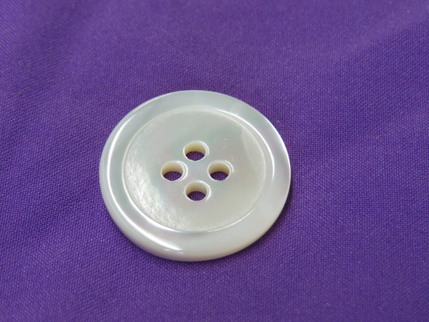 1 Dozen Pearl Rimmed 4-hole Mother of Pearl Buttons A5891 - Etsy