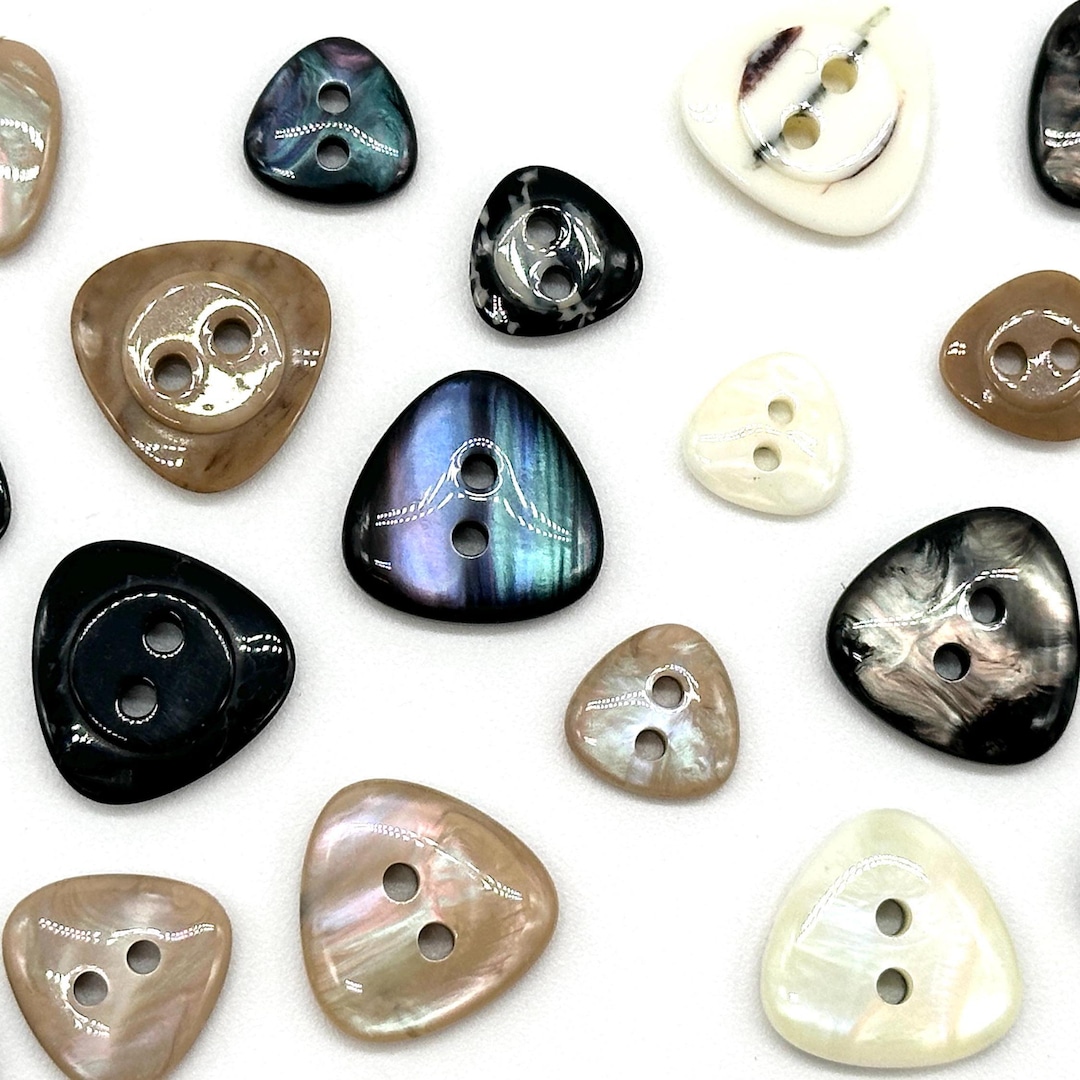 12 Pcs Vintage Rounded Corner Triangle Imitation Pearl Shank Buttons ...