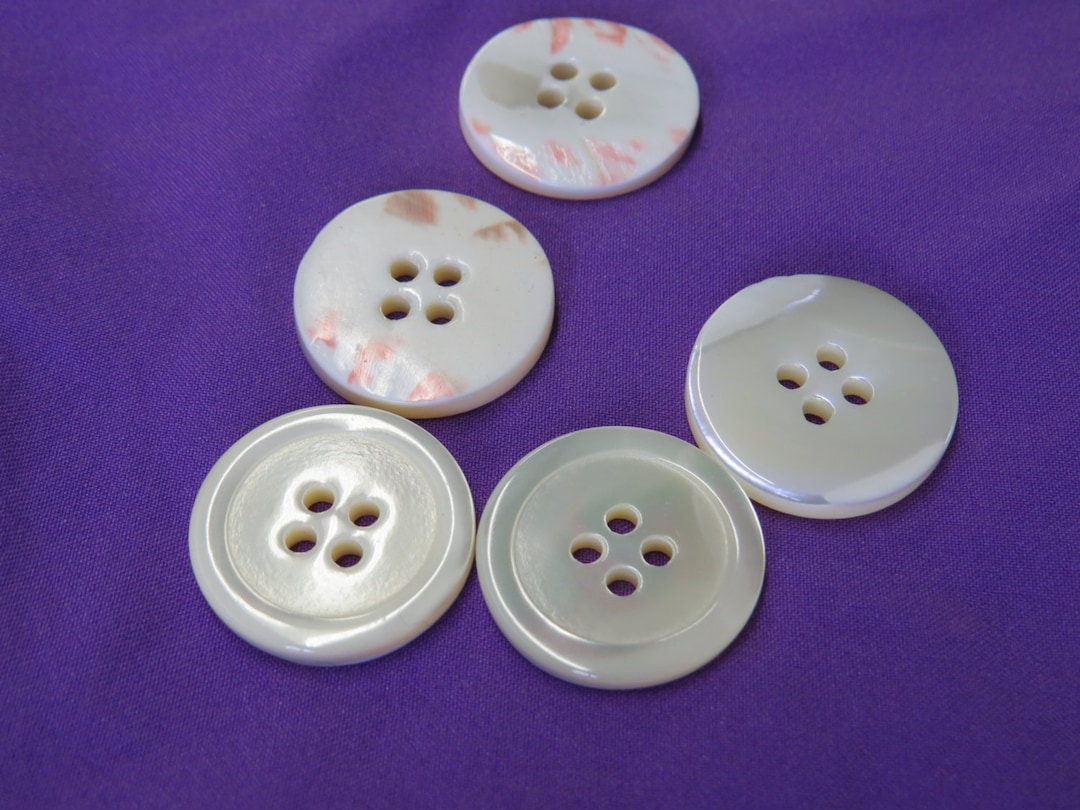 1 Dozen Pearl Rimmed 4-hole Mother of Pearl Buttons A5891 - Etsy