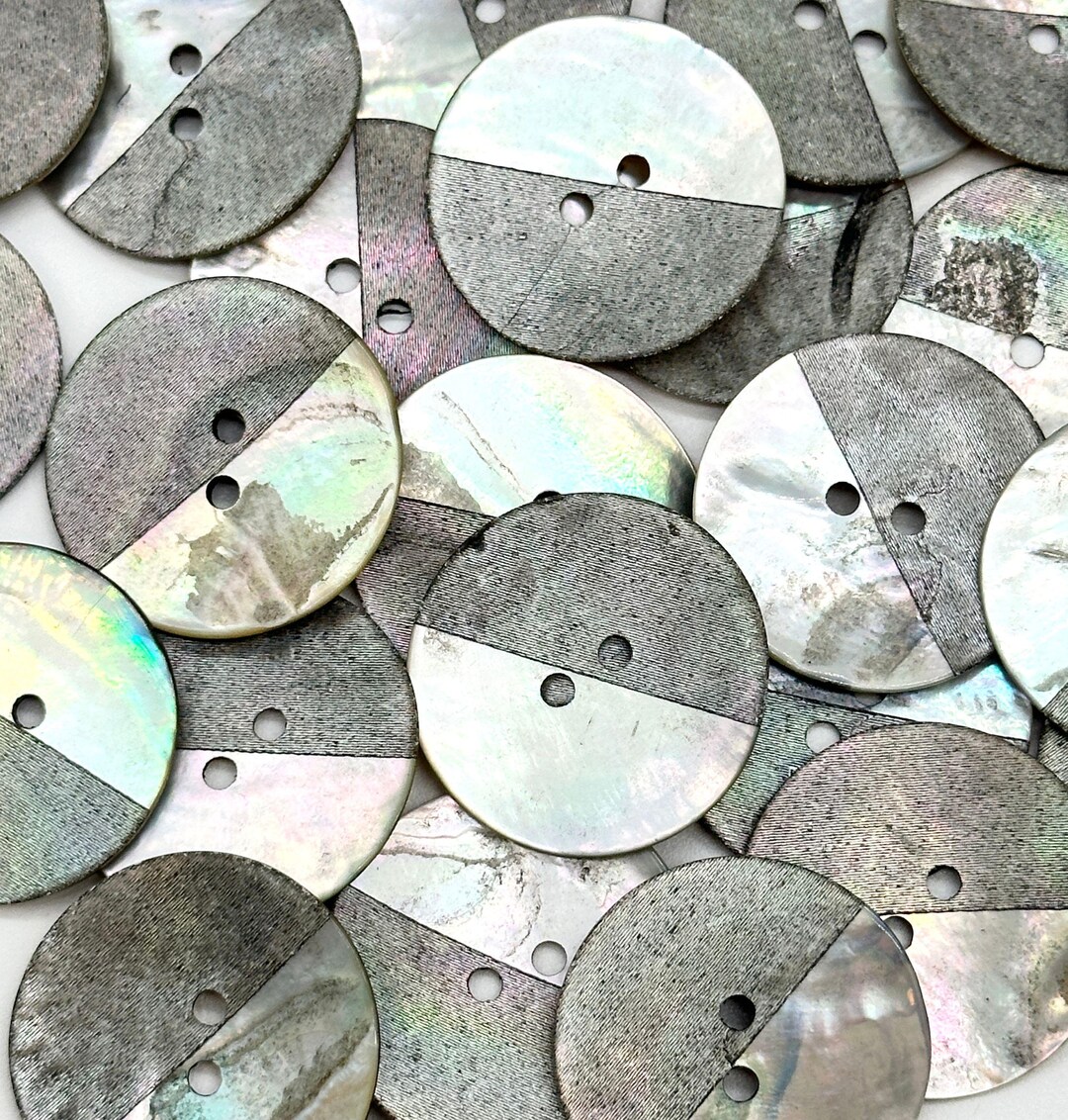 12 Pcs Vintage 2-hole Agoya Shell Buttons | Laser Design | Decorative ...