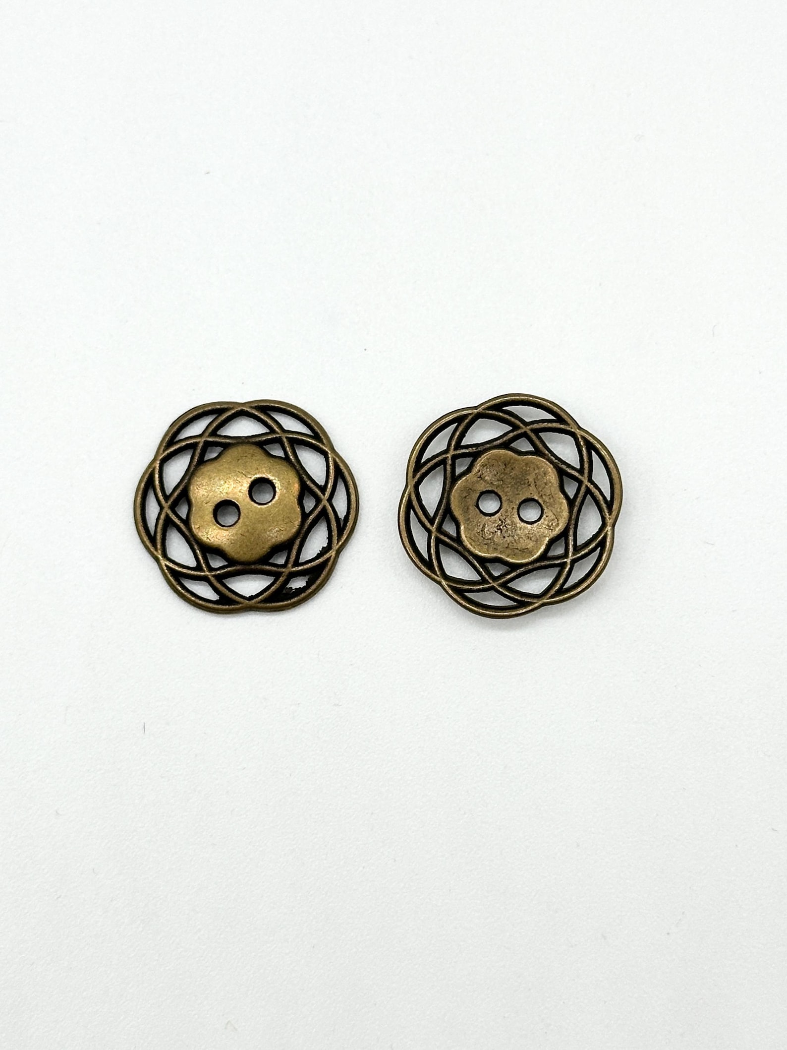 Vintage Daisy Metal Buttons: Basket Weave Design, Set of 12 - Etsy