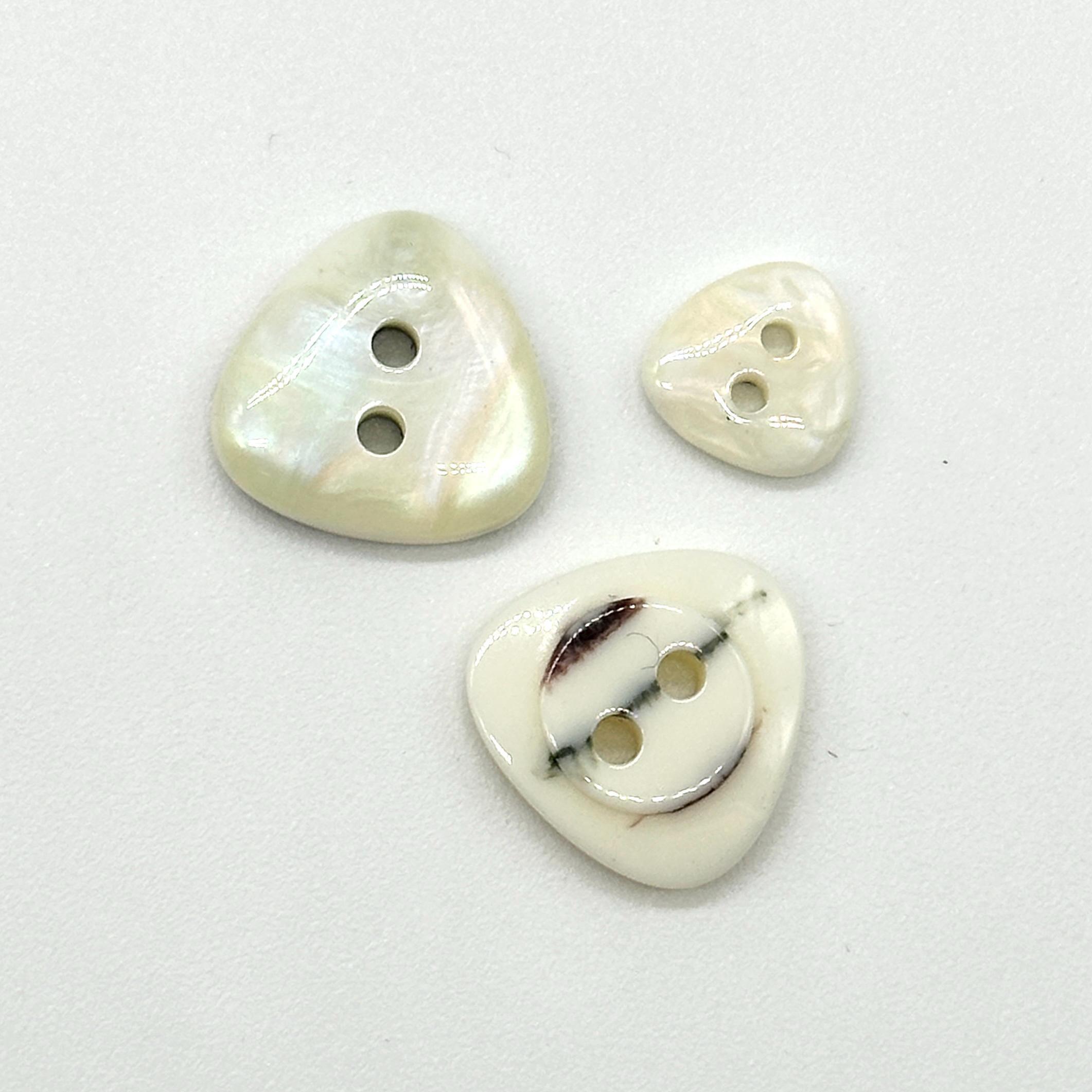 12 Vintage Triangle Imitation Pearl Buttons: Sewing & Crafts - Etsy