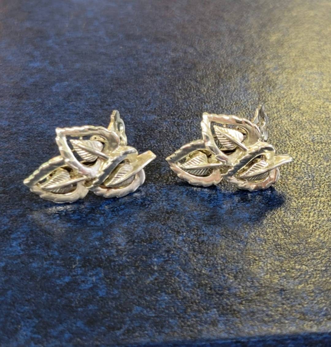 Vintage Coro Earrings Silver Leaf Theme Leaf Cluster Coro Clipon Earrings Collectible Costume ...