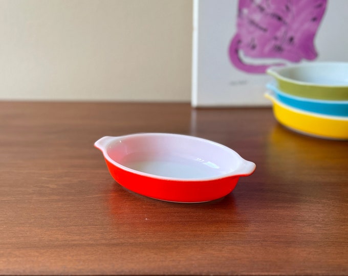 Vintage Pyrex Red Pixie 10oz Casserole 700 Hard to Find - Etsy