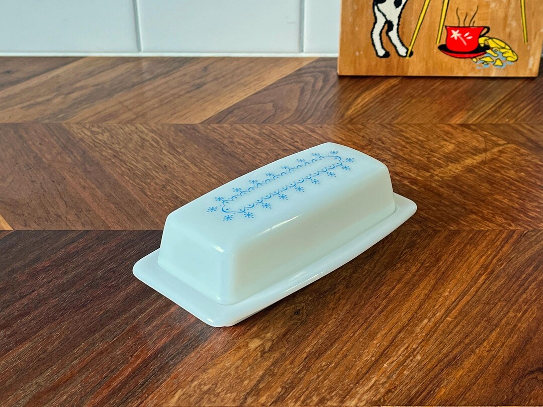 Vintage Pyrex Snowflake Garland Butter Dish - Etsy