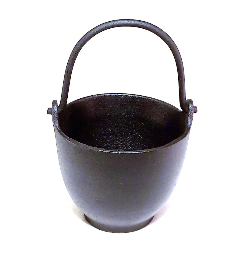 Antique Mini Hanging Cast Iron Smelting Pot Kettle Grease Collection ...