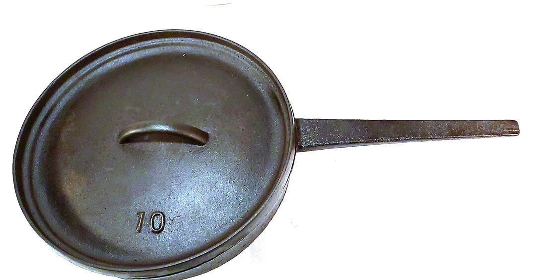 Antique Footed Cast Iron Frying Pan Skillet Fryer With Warming Lid ...