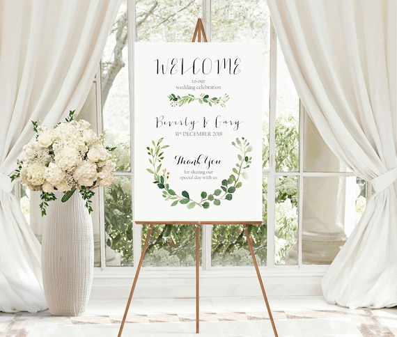 Wedding welcome foam board | Beachweddingtips.com