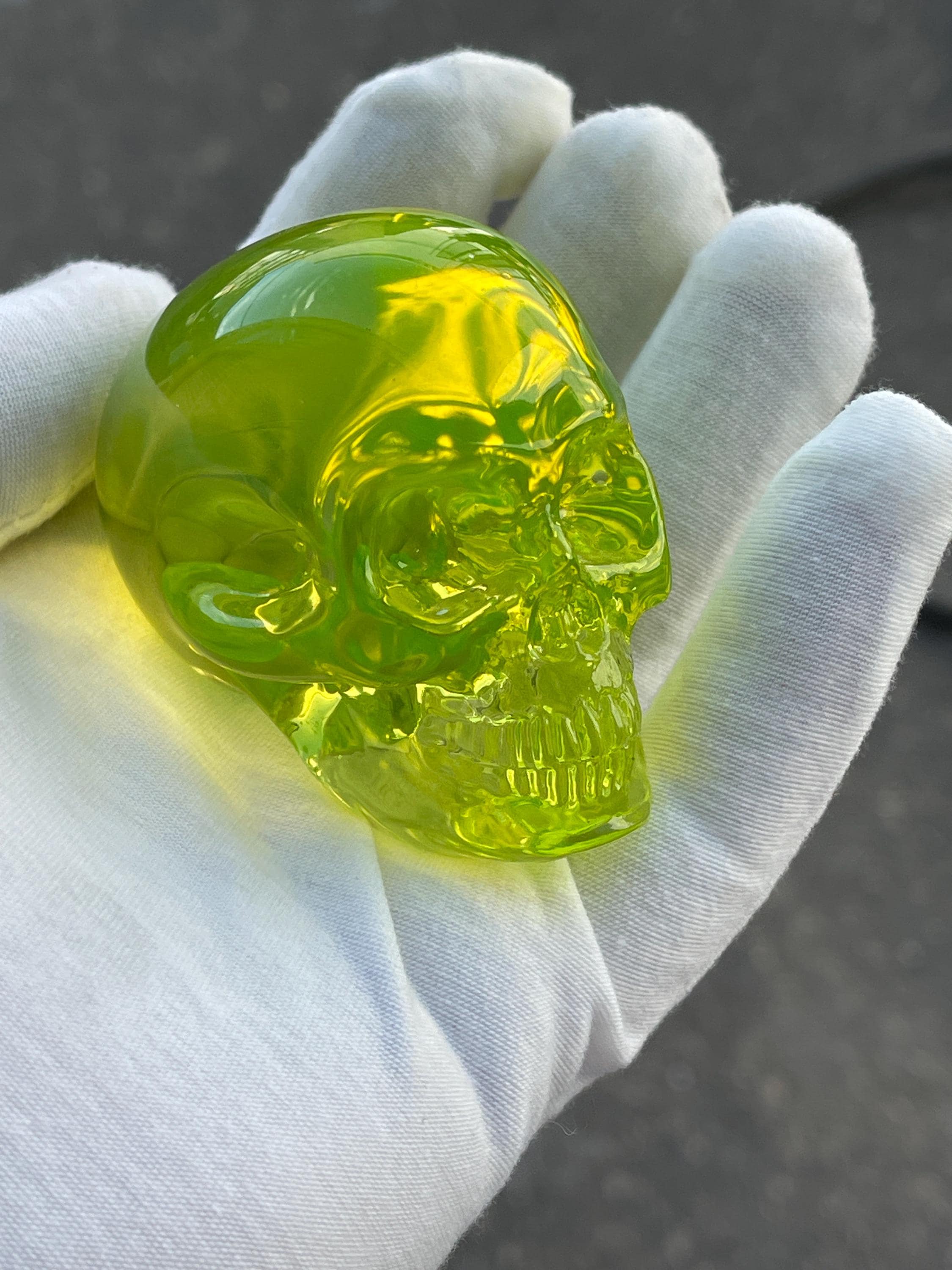 Hand Made Uranium UV Glass Skull From the Brebes Family of Glass ...