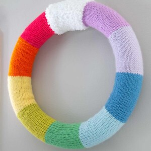 Rainbow Wreath KNITTING PATTERN / Rainbow Knitting Pattern / Home Decor ...