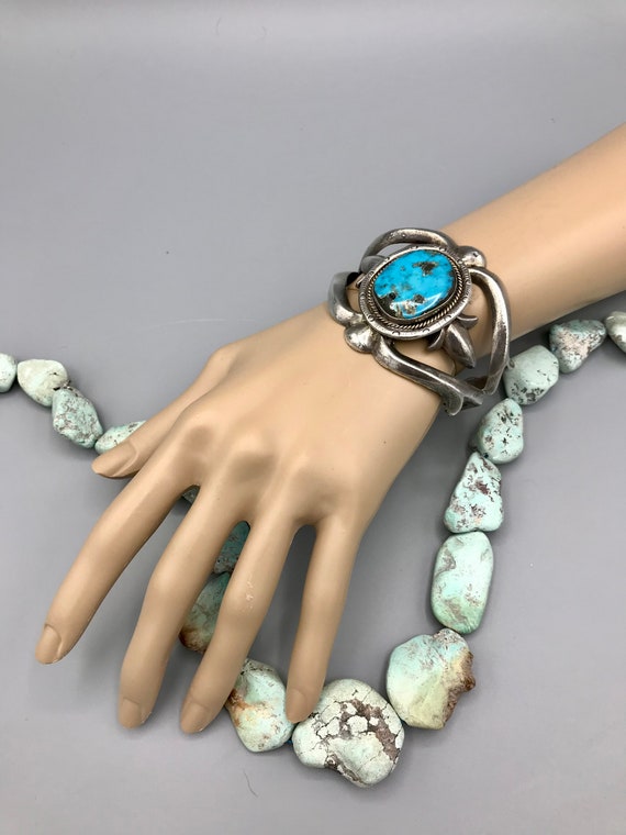 89g Vintage Navajo Sand Cast Sterling Silver Cuff Bra… - Gem