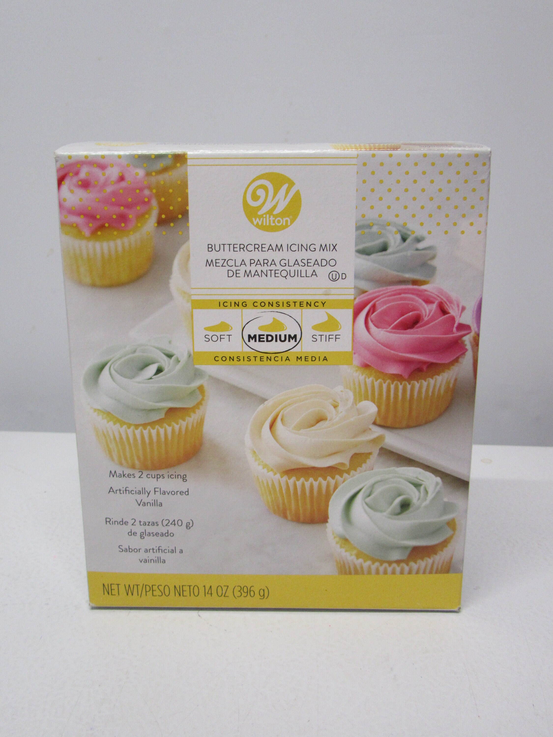 Wilton Buttercream & Royal Frosting Mixes Plus 23-piece Set of Icing ...