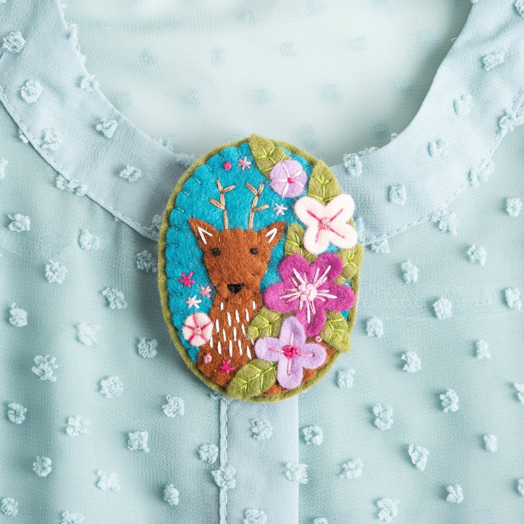 Deer Brooch Felt Craft Embroidery Kit : DIY Craft Set for Beginners ...