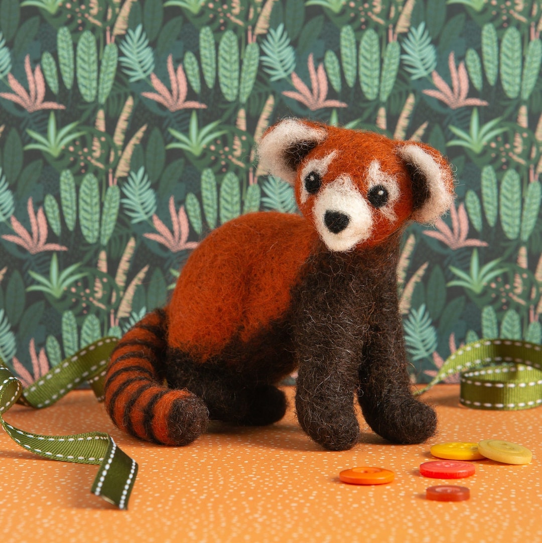 Red Panda Needle Felting Kit - Beginners DIY Craft Set - British Wool ...