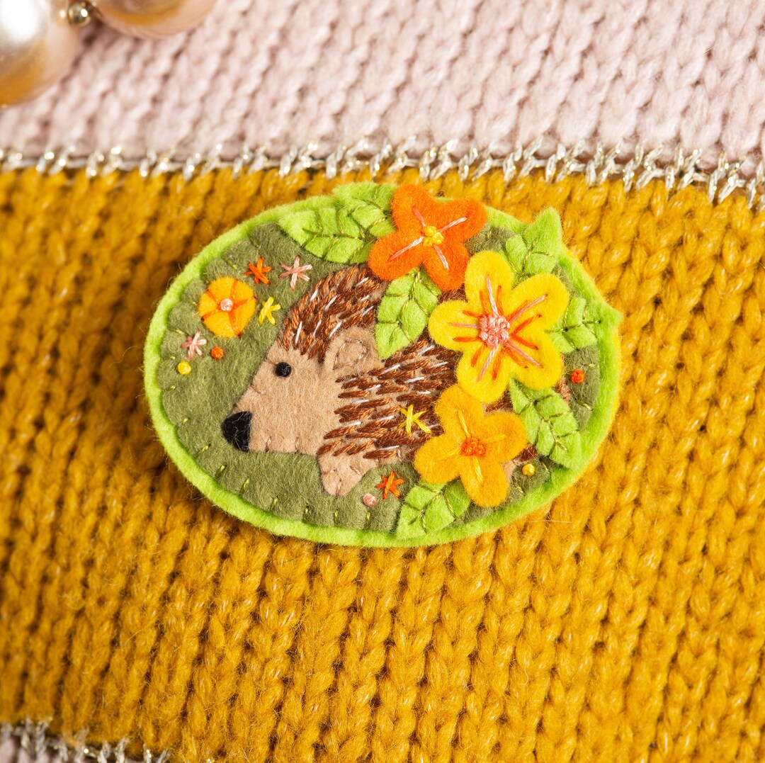 Hedgehog Brooch Felt Craft Embroidery Kit : DIY Craft Set for Beginners ...