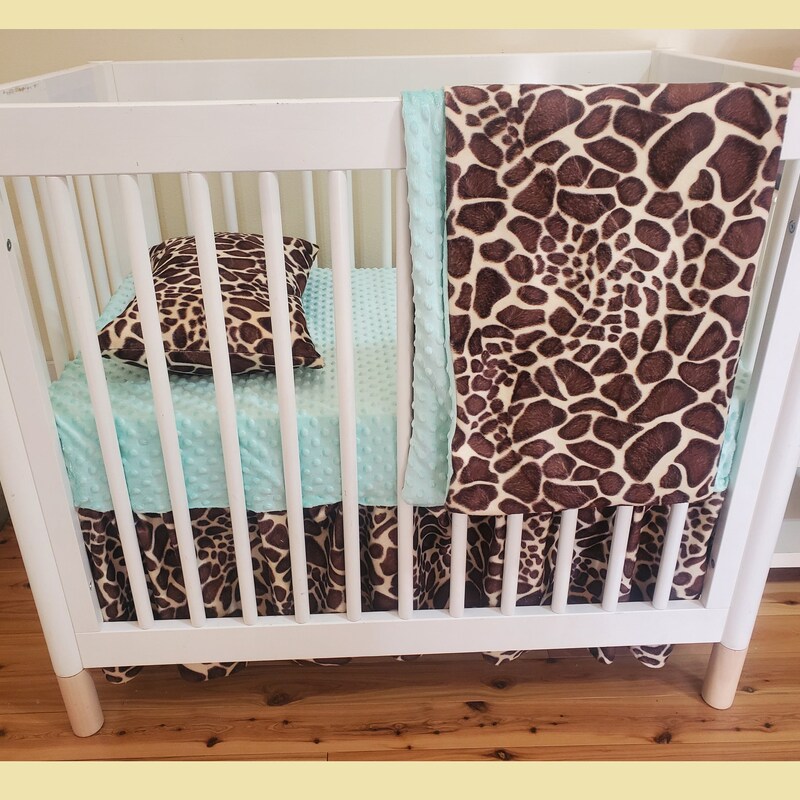 Giraffe Baby Bedding - Etsy