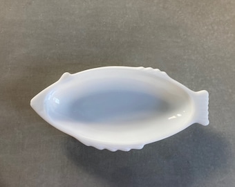 Milk Glass Fish Platter - Etsy