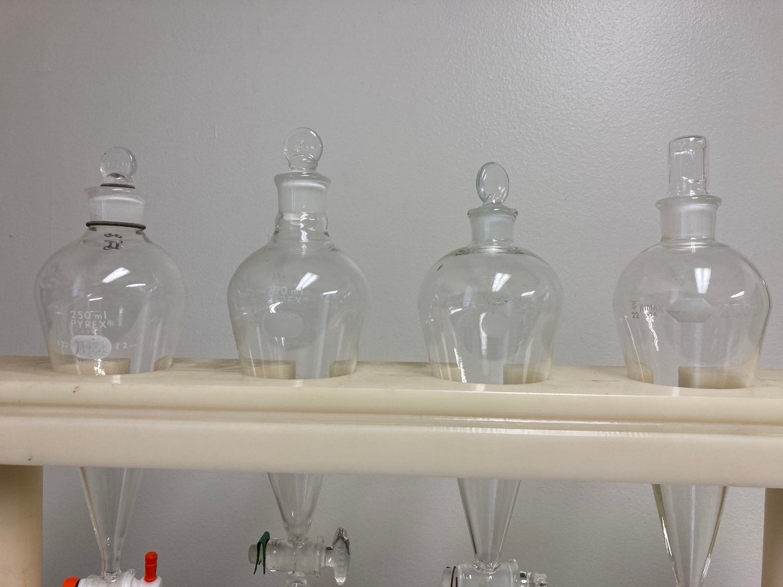 Vintage Laboratory Glassware and Stand - Etsy