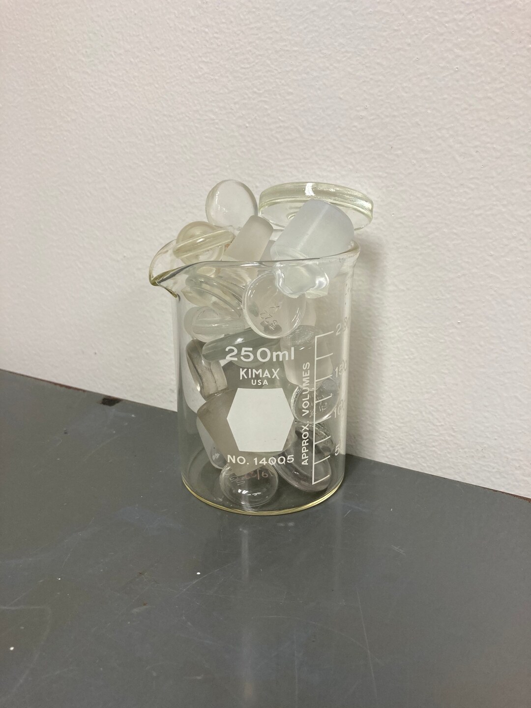 Vintage Beaker and Glass Stoppers - Etsy