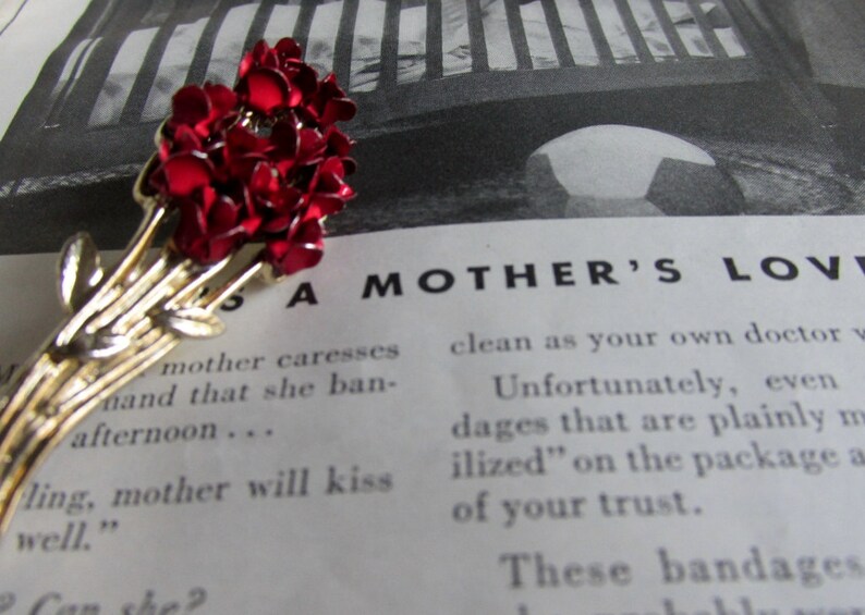 Vintage DM©97 Dozen Red Roses Brooch | Etsy