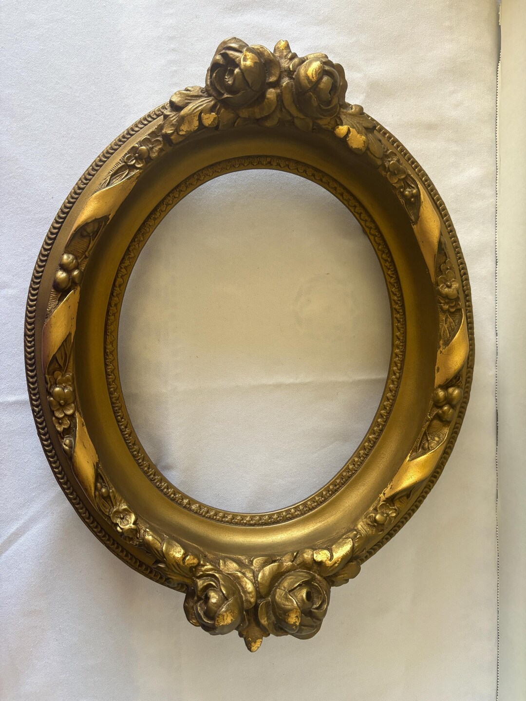 Vintage/antique Gold Oval Deep Well Frame/photo Frame W/roses - Etsy