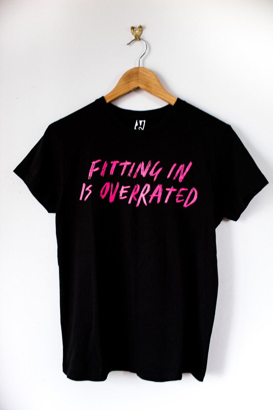 Fitting in is Overrated I, Tonya, 2017 small Film T-shirt - Etsy UK
