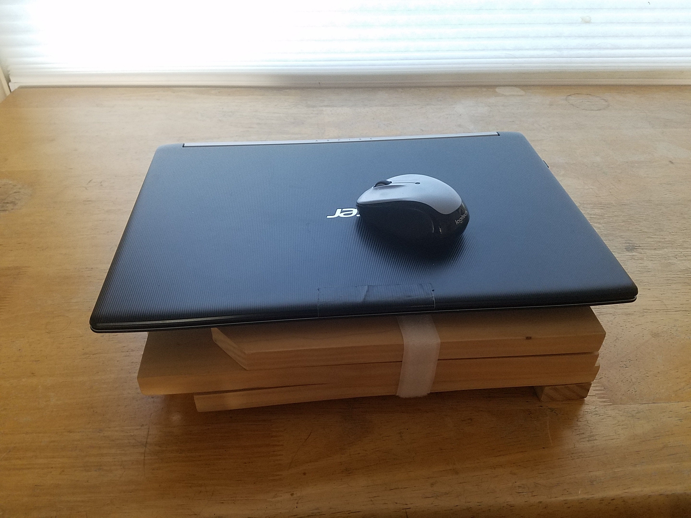 DIY Plans -- Folding Portable Standing Desk for Laptop Computers - Etsy